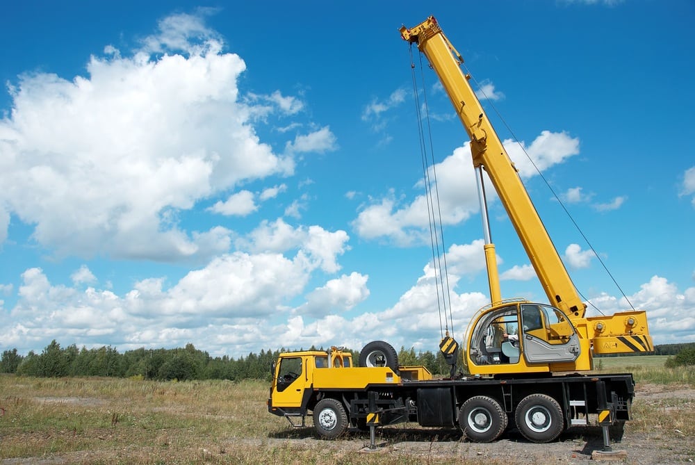 5 Reasons to Hire an All-Terrain Crane | Surf City Cranes